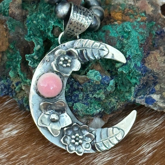 Jewelry | Pink Conch Crescent Southwestern Sterling Silver Moon Pendant ...